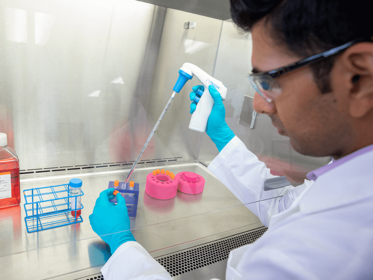 Reducing plastic waste and recycling single-use lab plastics | Corning ...